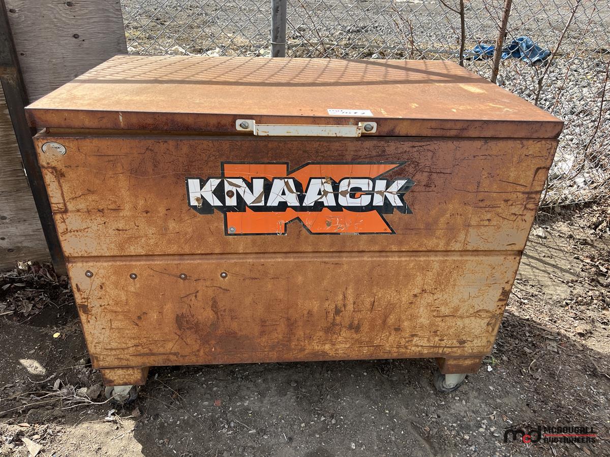 (4' x 2'6" x 3'2") KNAACK Jobsite Box